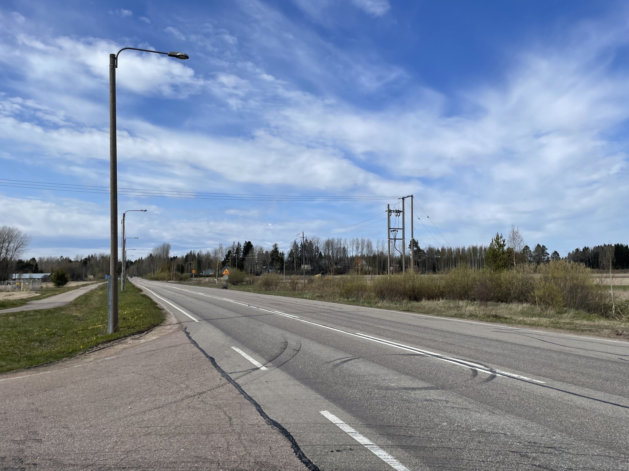 Kotkan kaupunki ja Easpring Finland New Materials allekirjoittivat ...